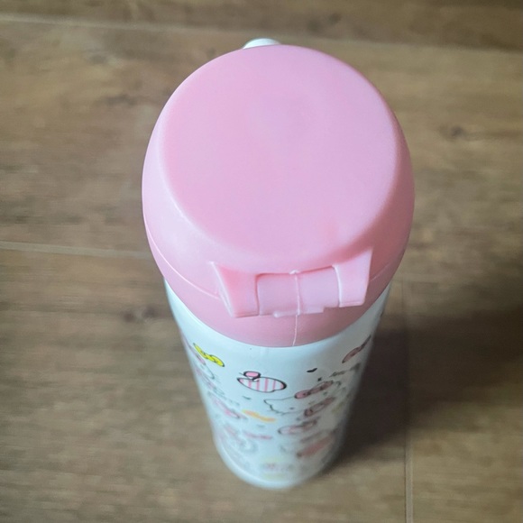 Hello Kitty | Dining | Only 2 Left Hello Kittynwt Medium Thermos | Poshmark